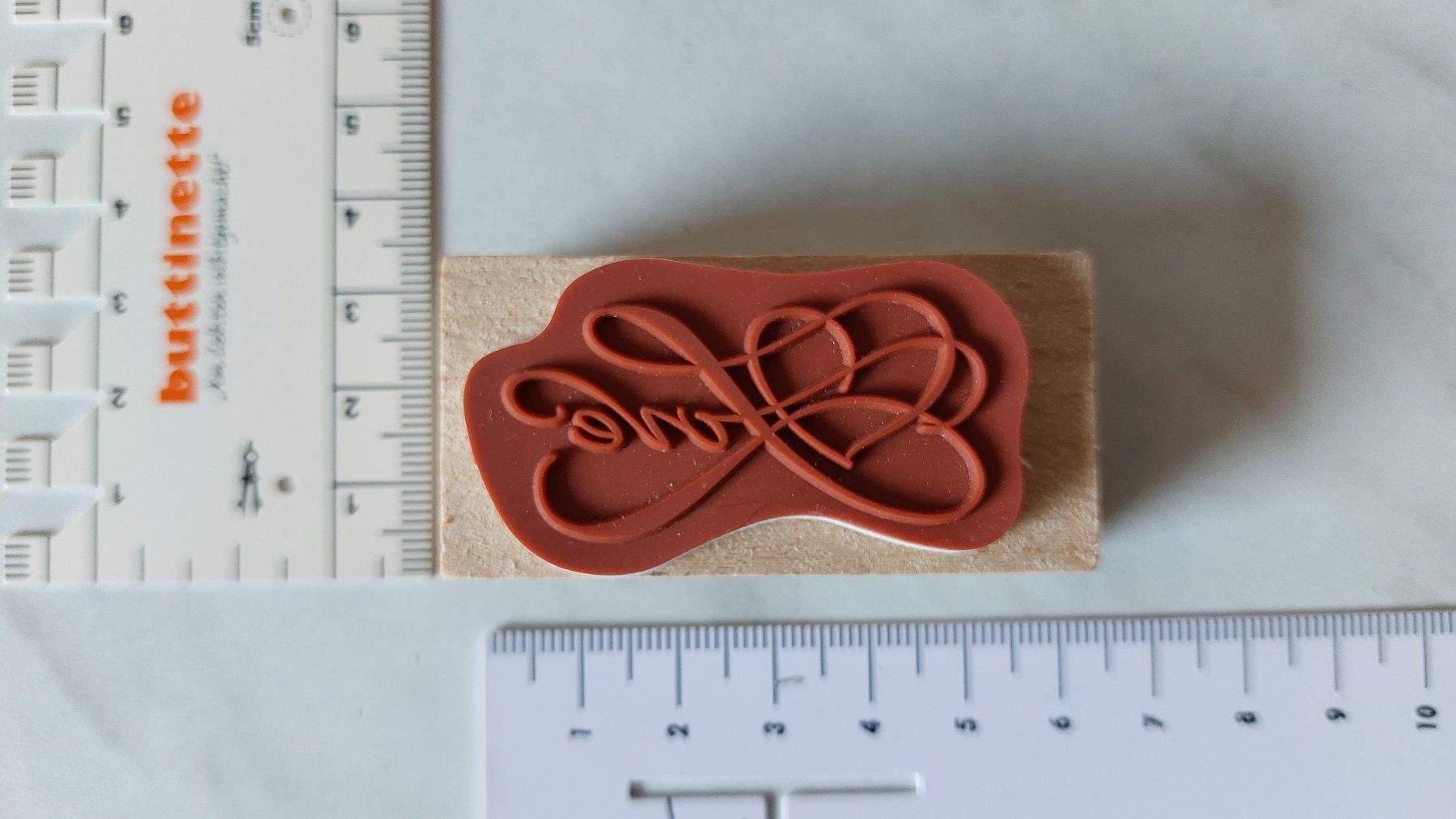 Holzstempel "Love" mit Herz für Karten basteln (Neu und originalverpackt) in Zollikofen für CHF ...