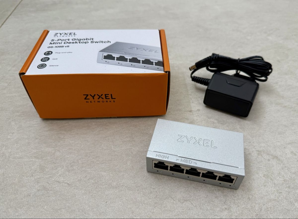 Zyxel GS-105B V5 5 port Gigabit Mini Desktop Switch (Gebraucht) in ...