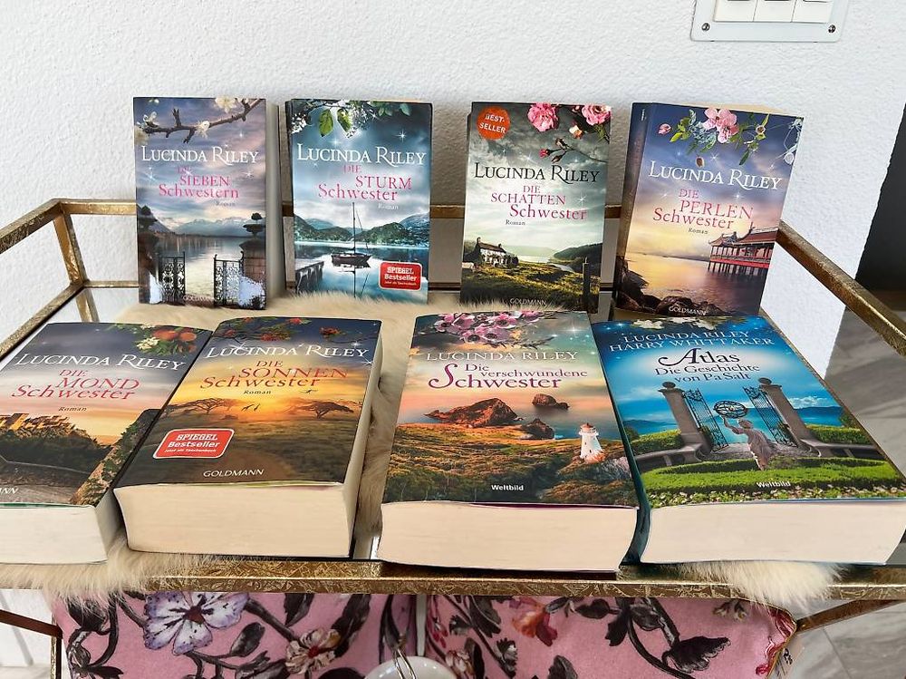 Die sieben Schwestern Lucinda Riley Band 1 - 8 (Gebraucht) in Rehetobel für CHF 49 – mit ...