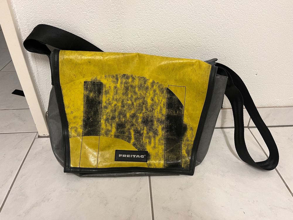 Freitag F12 Dragnet (Gebraucht) in Lugano für CHF 40 – mit Lieferung ...