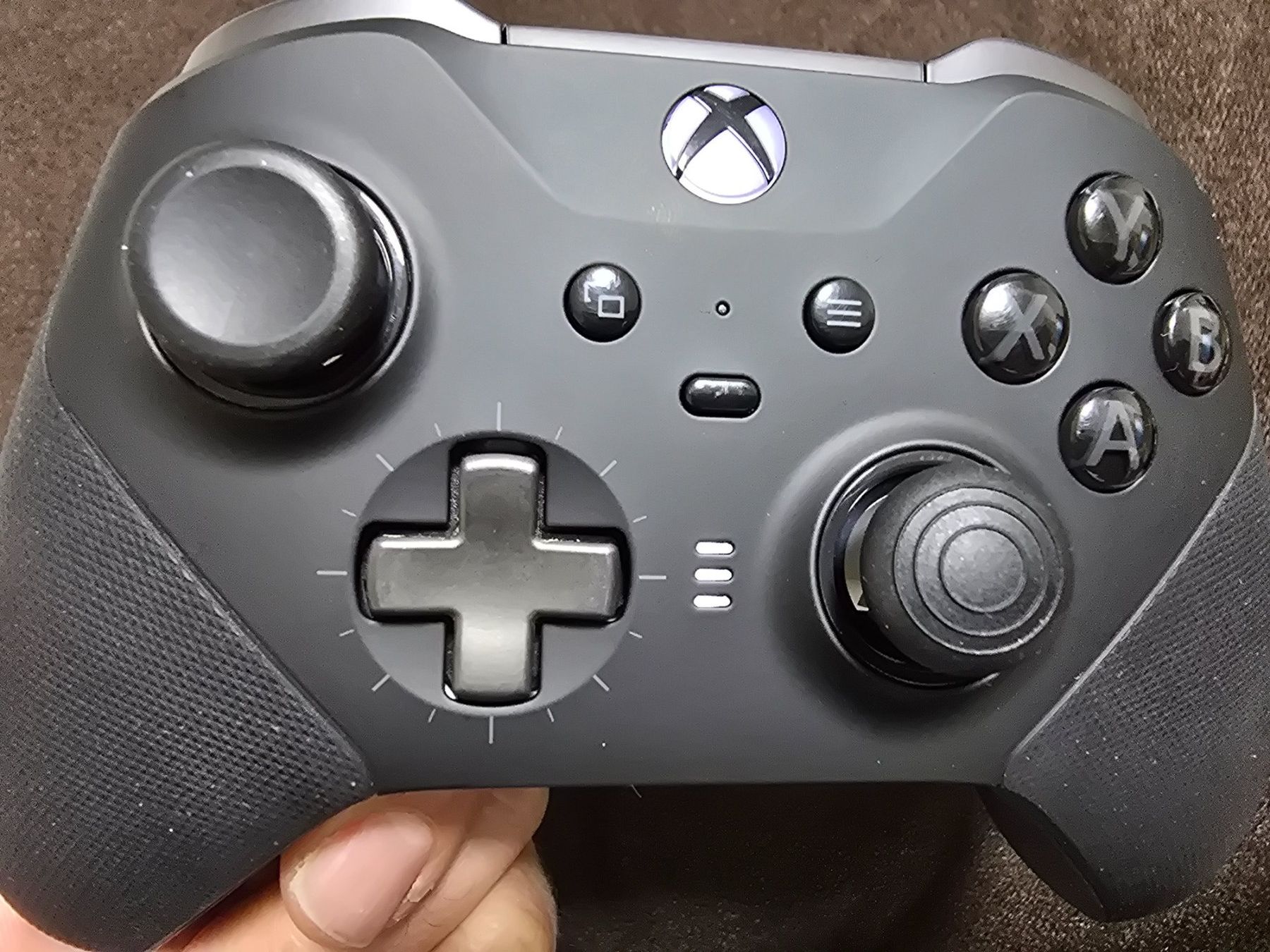 XBOX Elite Series 2 (Neu und originalverpackt) in Basel für CHF 57 – mit Lieferung auf Ricardo ...