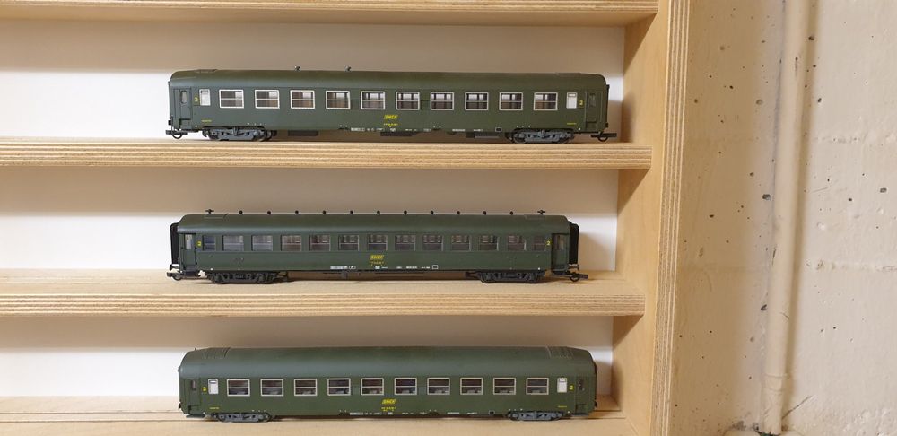 Roco SNCF Personenwagen H0/DC (Gebraucht) in Neuenhof für CHF 59 – mit ...