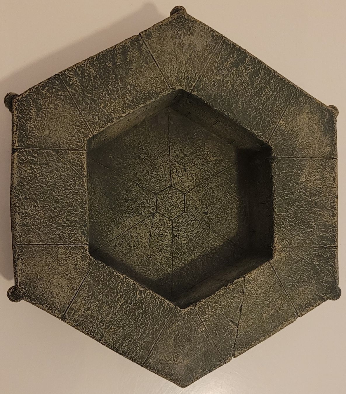 Bol décoratif hexagonal d’occasion, style gothique (D'occasion) à La ...