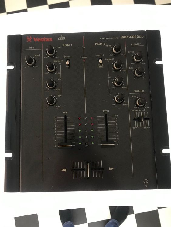 Vestax VMC-002 XLu Mischpult DJ-Mixer (Gebraucht) in Wangen ZH für CHF ...