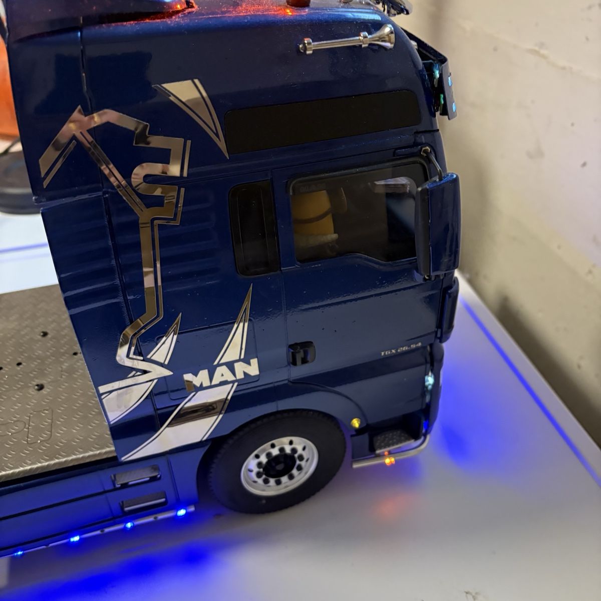 Tamiya Man et semi (Neu (gemäss Beschreibung)) in Mézières FR für CHF ...