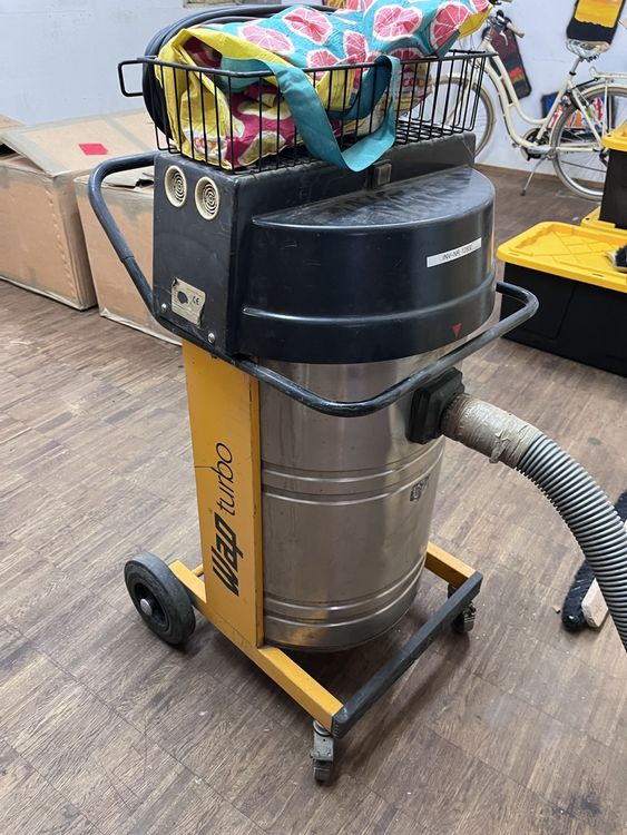 Wap turbo M2-L industrial vacuum cleaner (Gebraucht) in Rueras für CHF ...