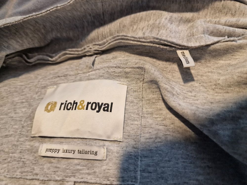 Rich& Royal Jacke (Gebraucht) in Laufenburg für CHF 28 – nur Abholung auf Ricardo kaufen