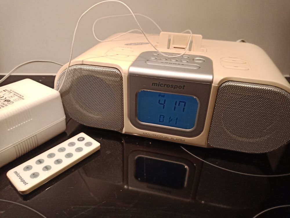 Clock Radio iPod Sound Station (Gebraucht) in Eglisau für CHF 4 – mit ...