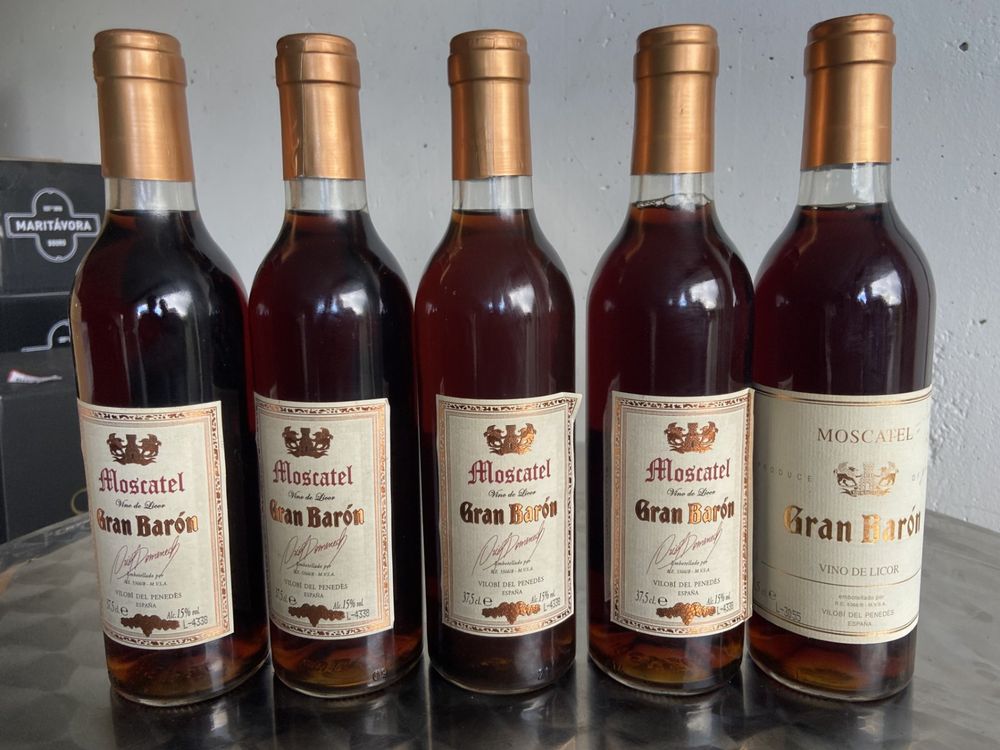 5 Fl. à 37,5 cl. Dessertwein (Likörwein) Moscatel Gran Baron (Neu ...