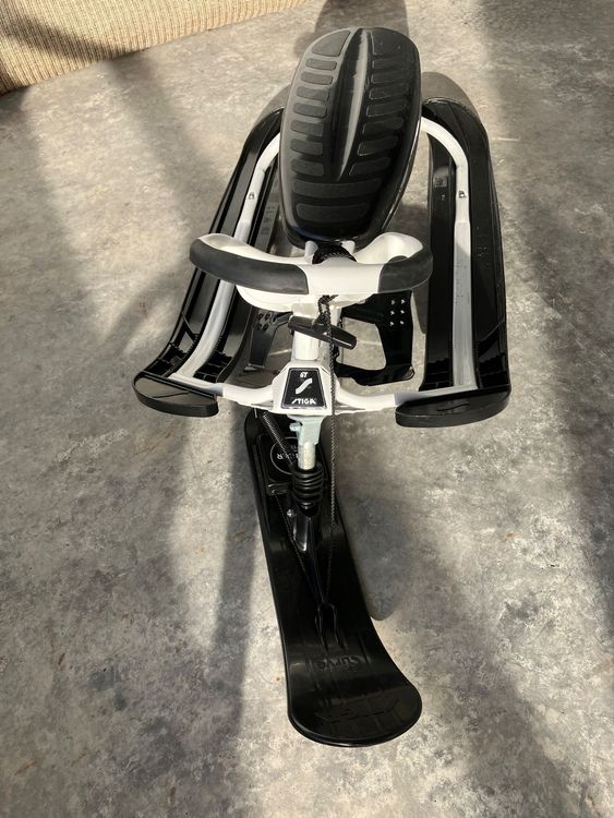 Lenkschlitten Snowracer Stiga wie neu, schwarz/weiss (Gebraucht) in ...