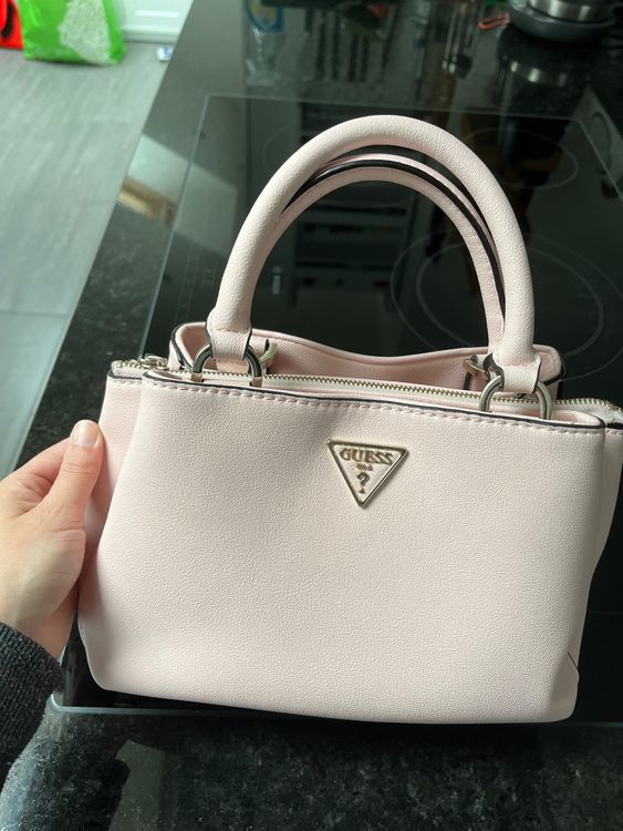 Guess Tasche rosa (Gebraucht) in Lindau für CHF 35 – mit Lieferung auf ...