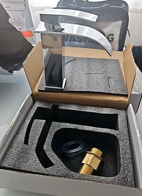 Kaskaden Waschtischarmatur ELEGANTE MODE (Neu und originalverpackt) in Bremblens für CHF 37 ...