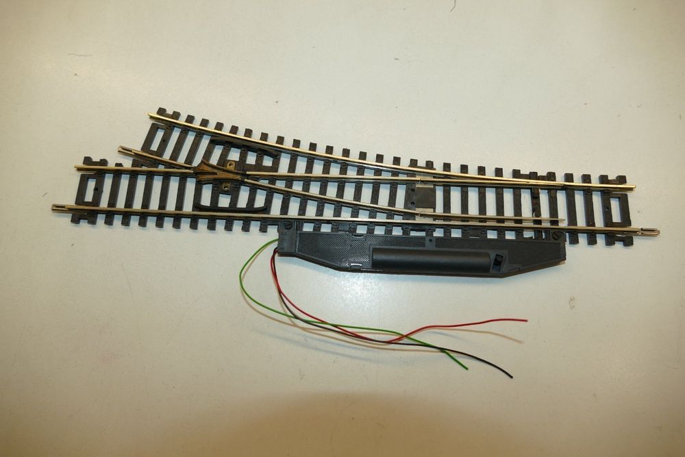 Roco HO 42303 NS: Rechtsweiche elektr.Profil 2,5 mm (213AE) | Kaufen ...