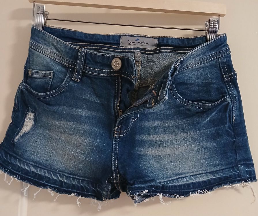 Jeans Shorts Gr. S NEU (Neu und originalverpackt) in Luzern für CHF 9 – mit Lieferung auf ...