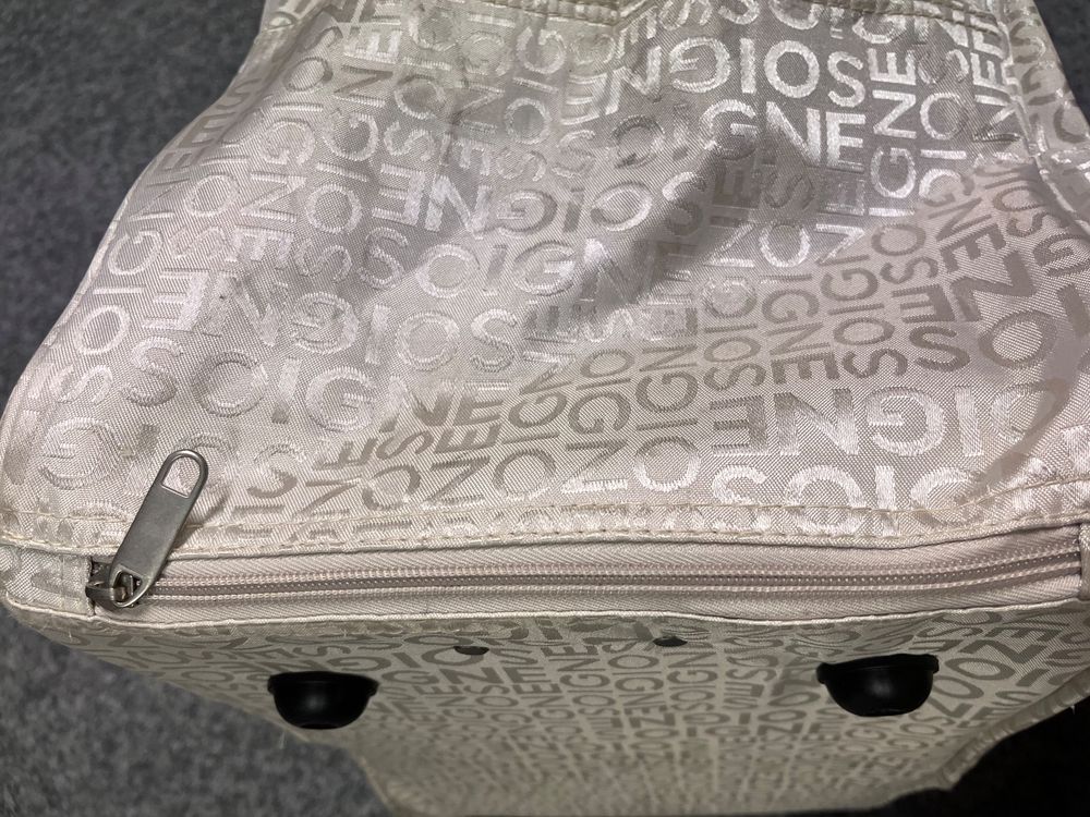 Reisetasche mit Rollen neu ab 1 Fr. (Gebraucht) in Seon für CHF 21 – mit Lieferung auf Ricardo ...