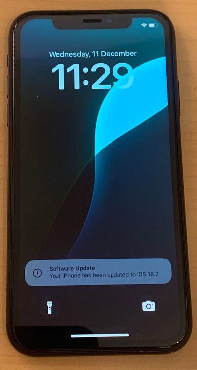 iPhone XR 64 GB Black - iOS 18.2 - Batterie Health 100% | Kaufen auf Ricardo