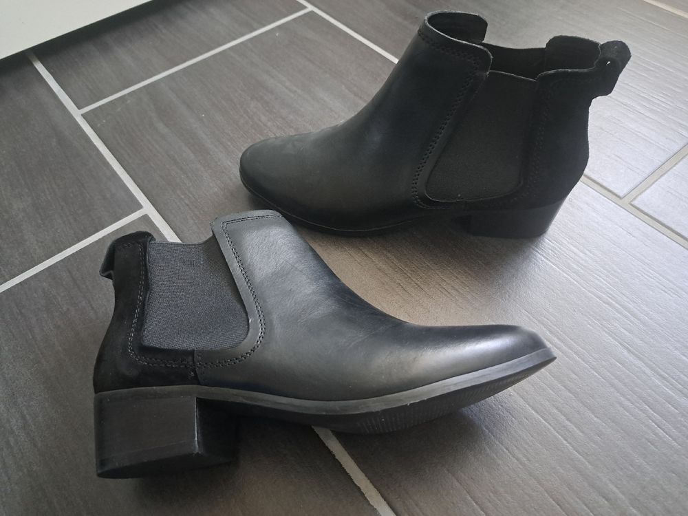 Schwarze Leder Chelsea Boots Gr. 39 (Neu und originalverpackt) in ...