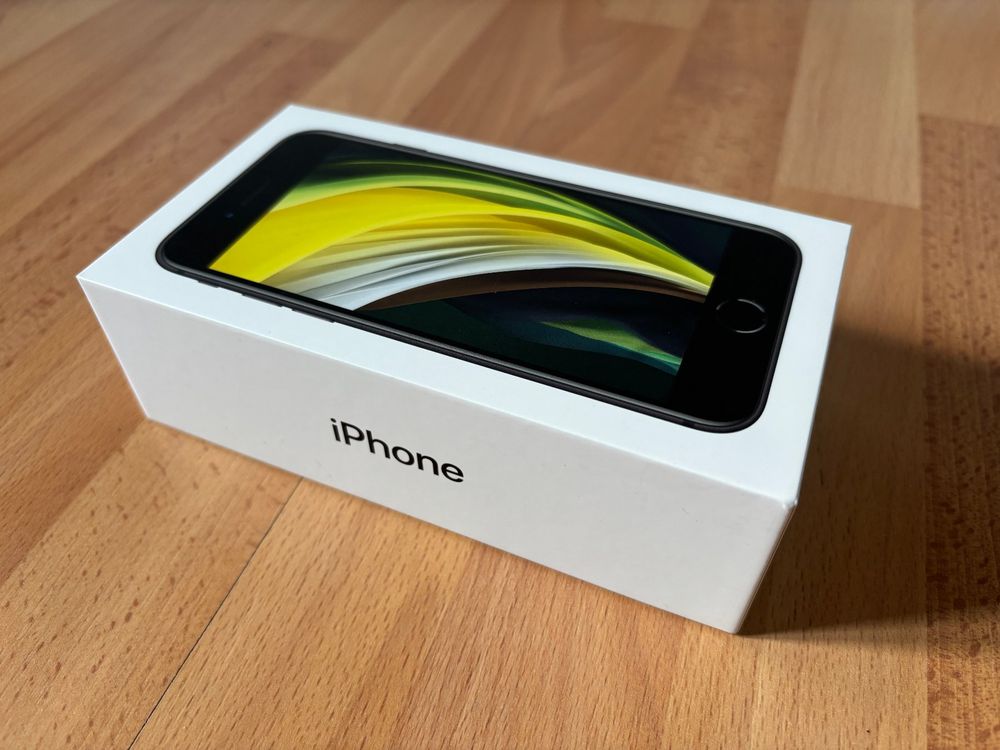 iPhone SE (2020) Black, 64GB - PERFEKT | Kaufen auf Ricardo