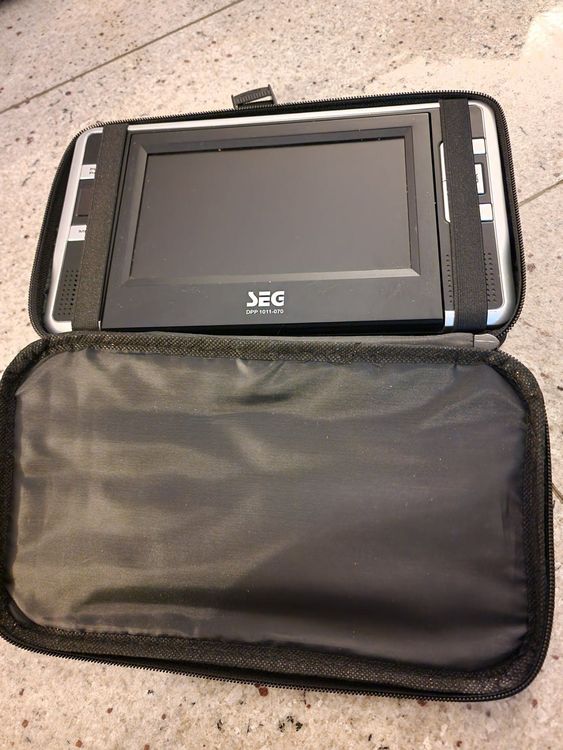 DVD Player SEG DPP 1011-070 inkl. Schutzhülle u. Verkabelung (Gebraucht ...