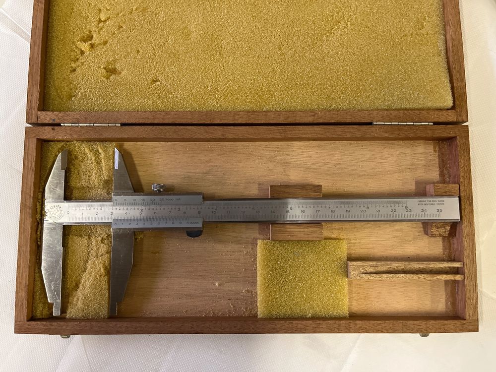 Aussenmessschieber ETALON 250mm (Gebraucht) in Unterterzen für CHF 79 – mit Lieferung auf ...