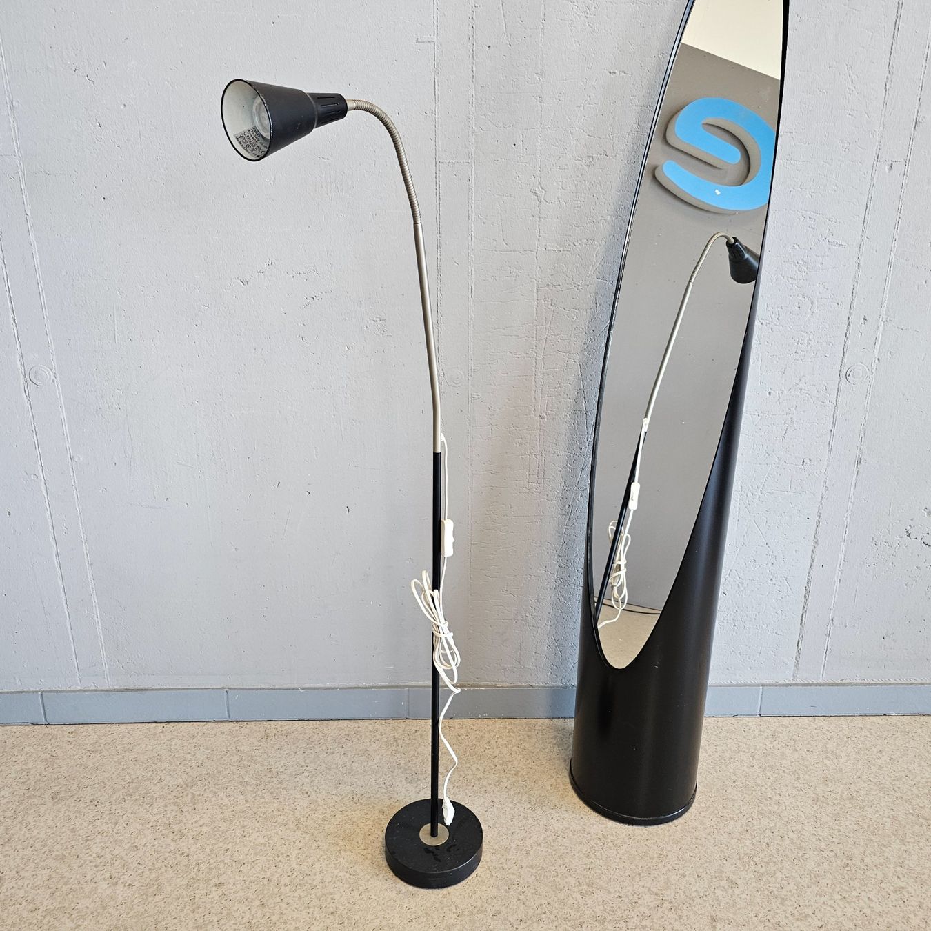 IKEA KVART 1990s Floor Lamp schwarz, Marianne & Knut Hagberg (Gebraucht ...