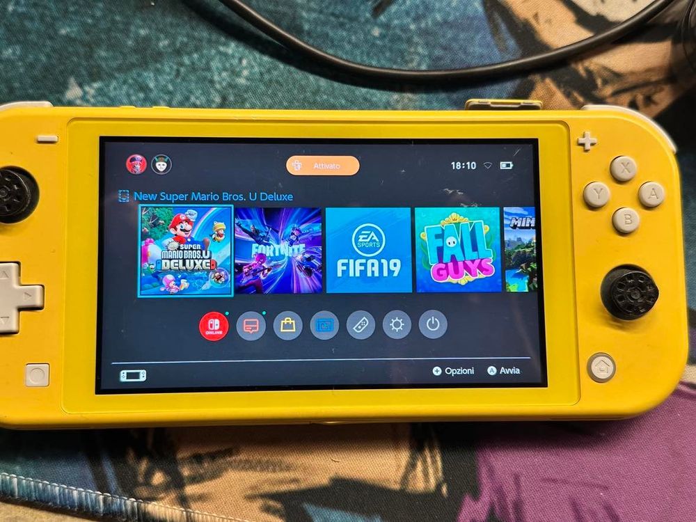 Console Nintendo Switch Lite Yellow (Gebraucht) in Giubiasco für CHF 50 ...