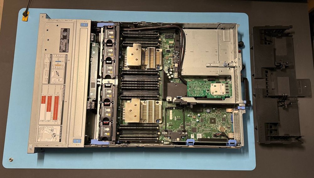 Dell R740XD, 2x Gold 6138 20C, 512GB, 28.8TB SAS, Rails (Gebraucht) in ...