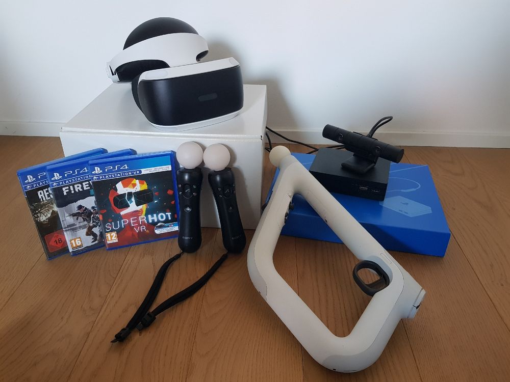 PS VR inkl. Move Controllers, Aim Controller & 3 Spiele (Gebraucht) in ...