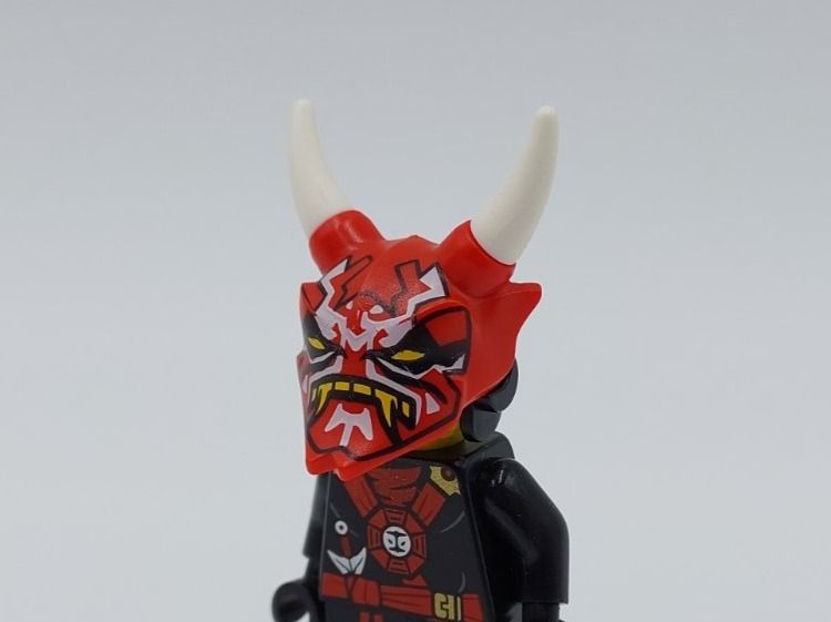 Lego Ninjago Oni Maske rot (Gebraucht) in Wil SG für CHF 19 – mit ...