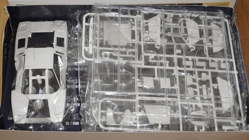 FUJIMI LAMBORGHINI COUNTACH LP400 1:24 ohne Decals (Neu (gemäss ...