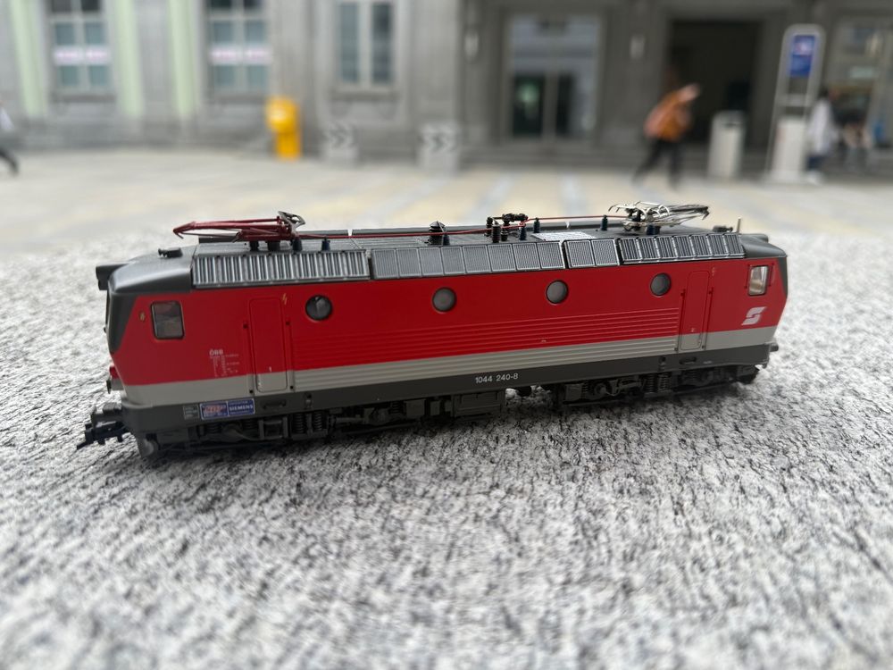 Roco ÖBB H0 DC Analog RH 1044 240-8 Elok no2 (Gebraucht) in Chiasso für ...