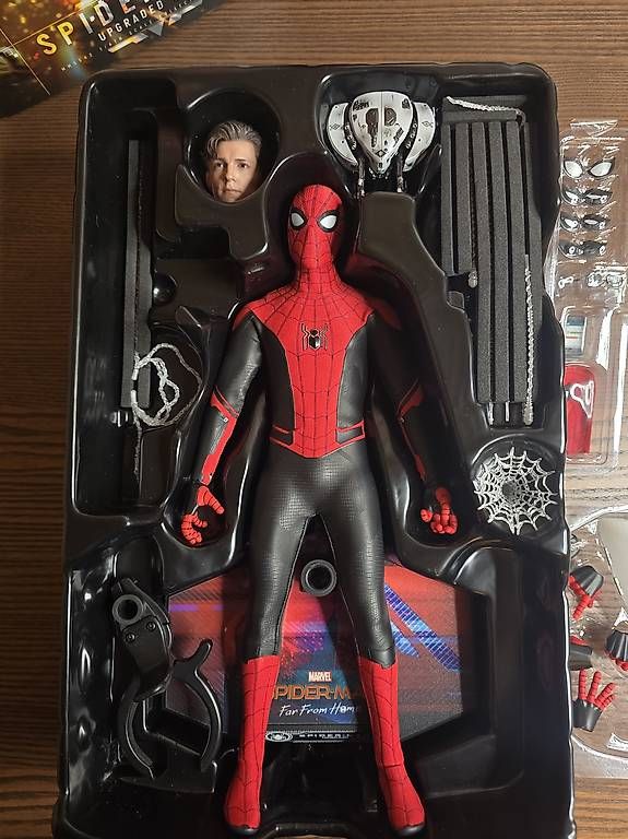 Hot Toys Spider-Man Upgraded Suit + Drones ? MMS542 + ACS012 (Gebraucht ...