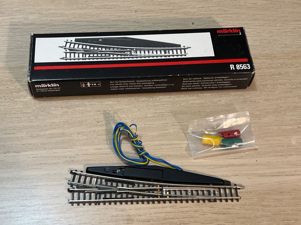 Märklin 8563 R Elektro Weichen Z OVP NEU (Neu und originalverpackt) in ...