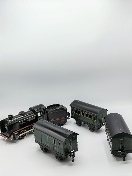 Spur 0 Märklin Zug R 880 Uhrwerk mit 3 Wagen, OVP (Gebraucht) in Basel ...