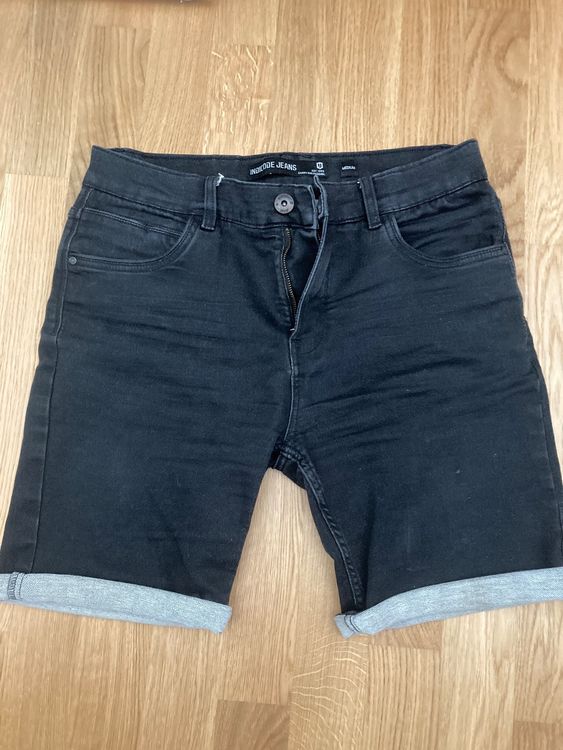 Short en Jean’s “M” (Neu (gemäss Beschreibung)) in Erde für CHF 15 – mit Lieferung auf Ricardo ...