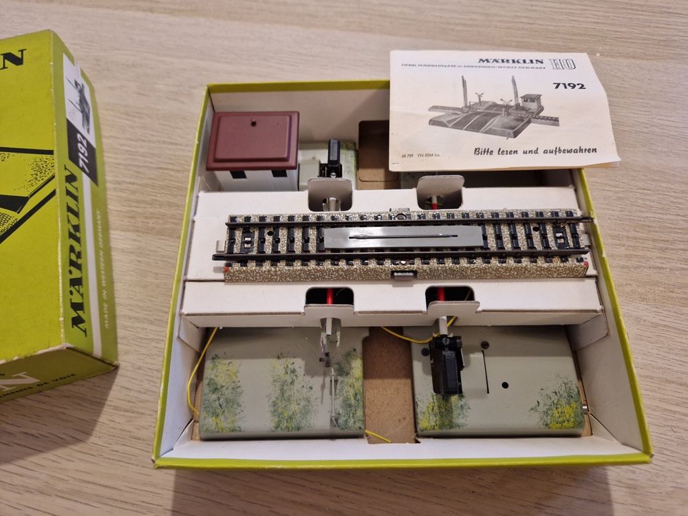 Märklin 7192 Bahnübergang mit Gleisstücken H0 OVP NEU | Kaufen auf Ricardo