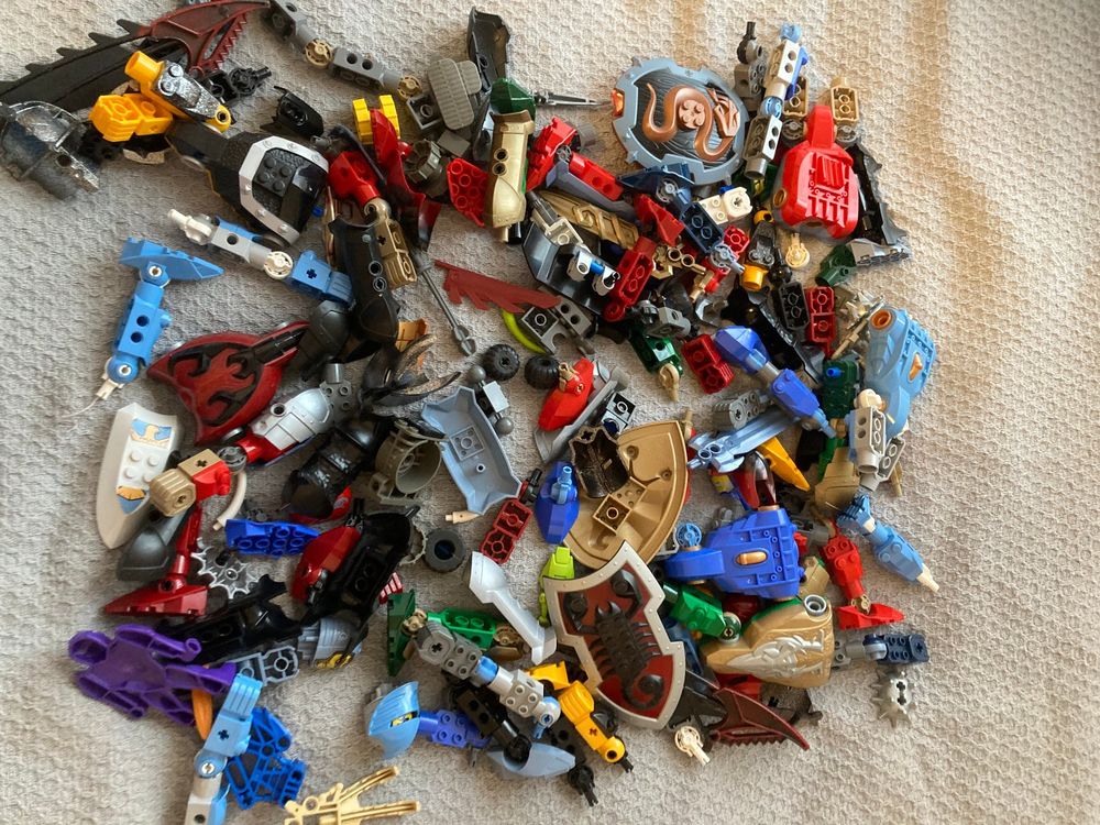 1 Kg vorwiegend Lego Bionicel Teile ab 1 Franken | Kaufen auf Ricardo