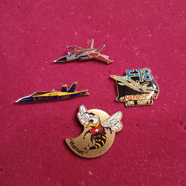 4 Jet Pin's. Hornet (Gebraucht) in Niederneunforn für CHF 2 – mit ...