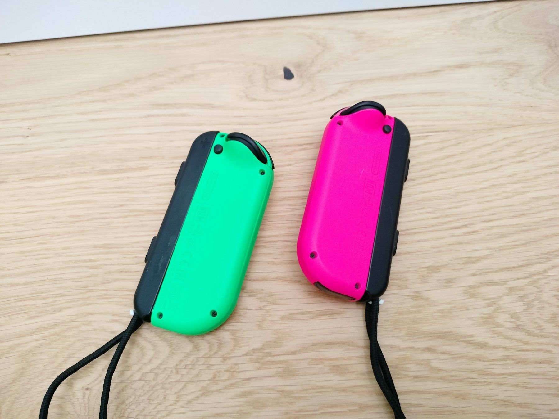 Nintendo Switch Joy-Cons grün/pink (Gebraucht) in Wil SG für CHF 38 – mit Lieferung auf Ricardo ...