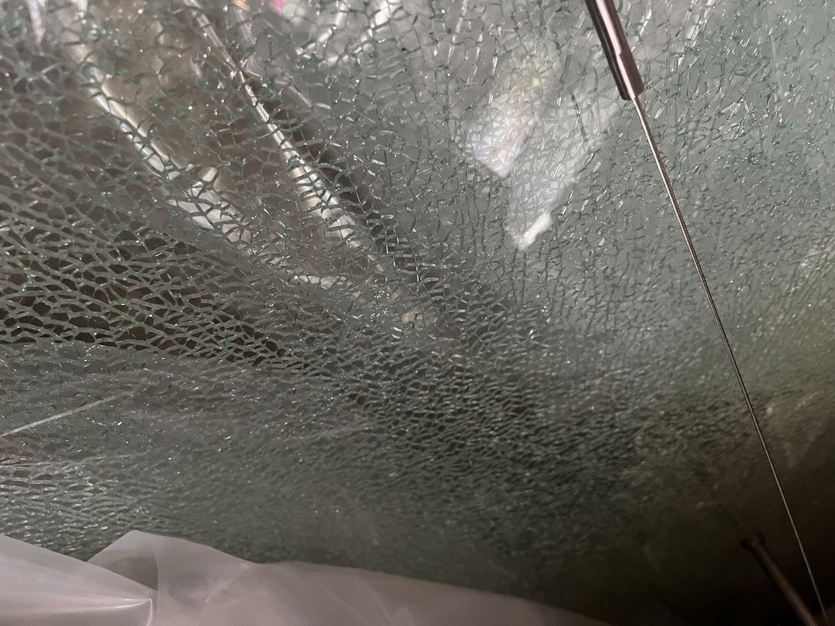 Schöner grosser massiver Glastisch, schöne Musterung (Gebraucht) in ...