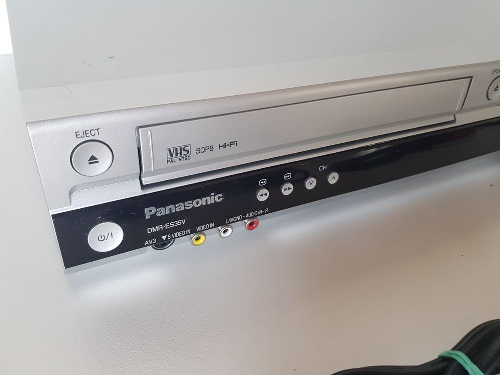 Panasonic DMR-ES35V VHS & DVD-RW Recorder | Kaufen auf Ricardo