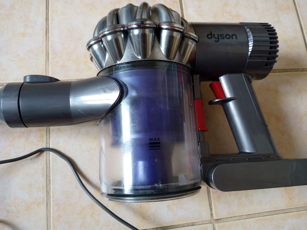 Handstaubsauger Dyson DC62 (Gebraucht) in Prez-vers-Siviriez für CHF 80 – mit Lieferung auf ...