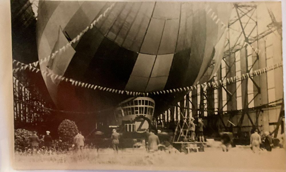 Zeppelin in der Halle, Friedrichshafen, Foto Atelier Gerber (Gebraucht ...