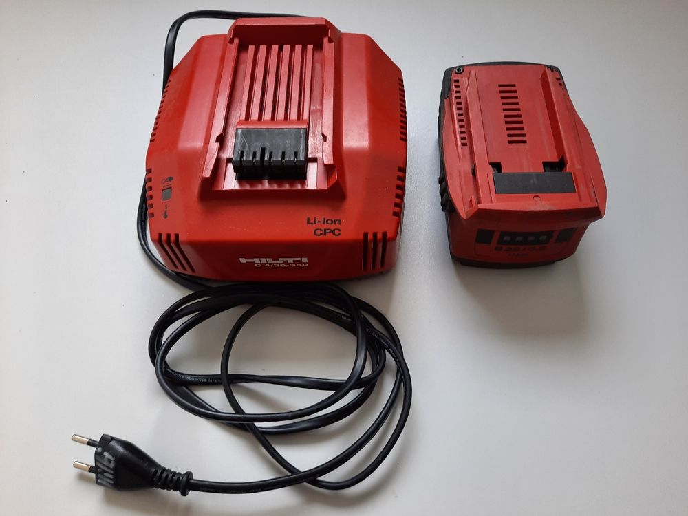 Hilti Ladegerät und Akku (Gebraucht) in Oftringen für CHF 105 – mit Lieferung auf Ricardo kaufen