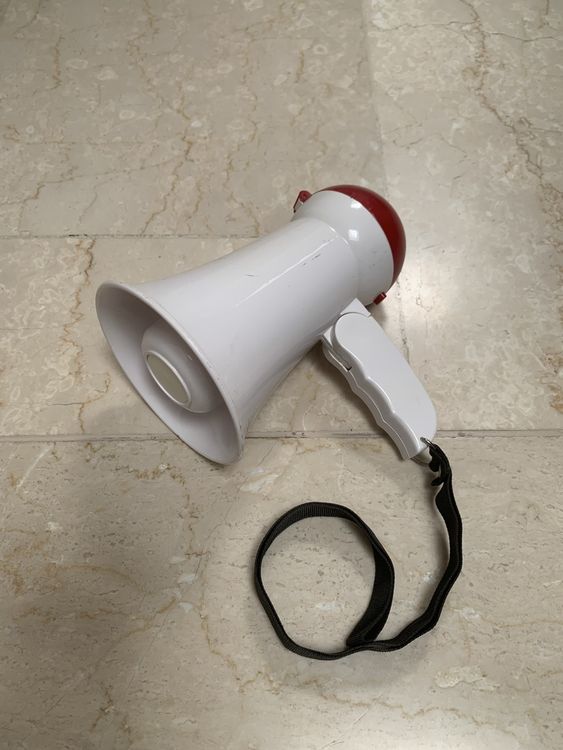 Mini Megaphone (Gebraucht) in Reinach BL für CHF 20 – nur Abholung auf Ricardo kaufen