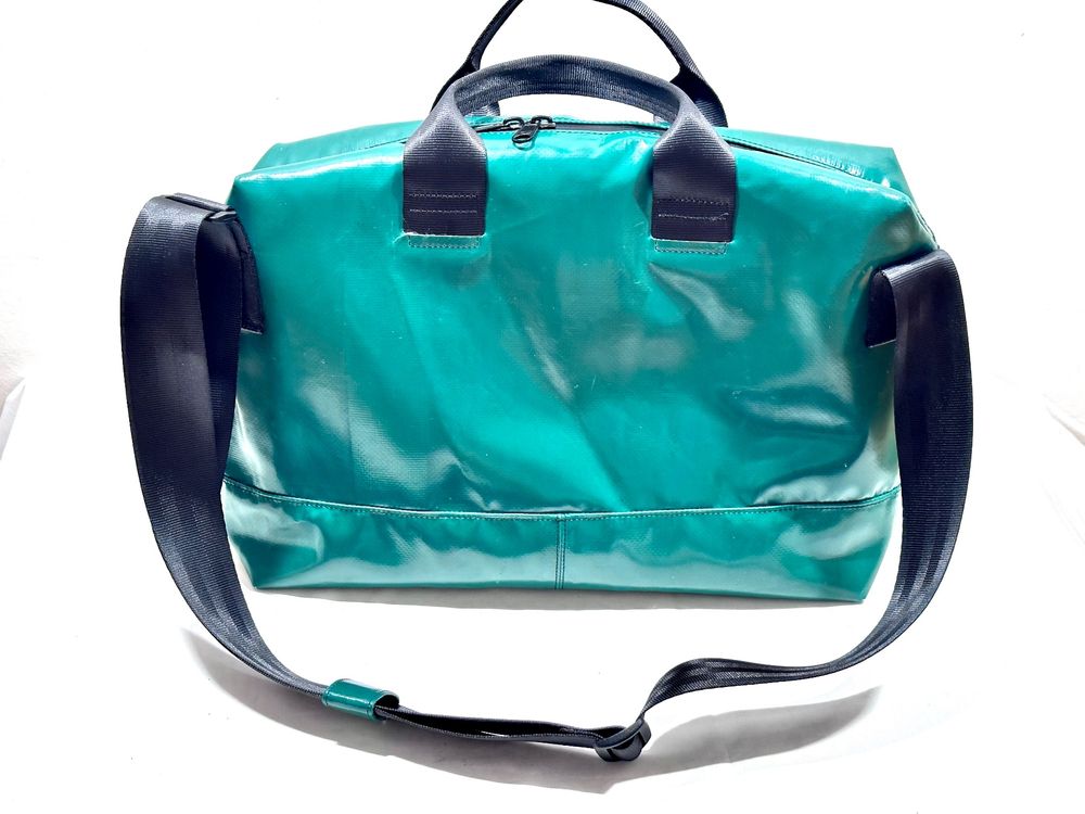 FREITAG F305 ROY Laptop Bag M neuwertig in seltenem Grün!! | Kaufen auf ...