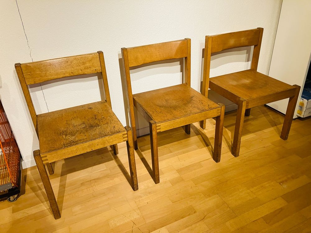 3 Stk. Vintage Holz Stühle Richard Hersberger, stapelbar (Gebraucht) in ...