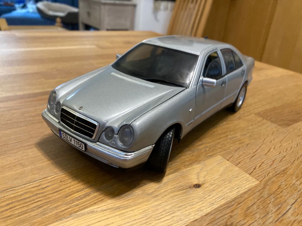 Mercedes Benz Modellauto 1:18 | Kaufen auf Ricardo
