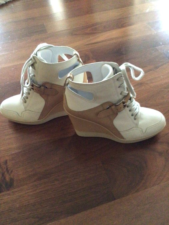 Sportschuhe mit Absatz. // HOGAN (Gebraucht) in Zürich für CHF 80 – mit ...