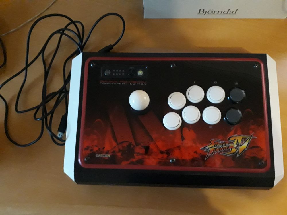 MadCatz Arcade Fightstick - Street Fighter IV Tournament Ed. (Gebraucht) in Bern für CHF 99 ...